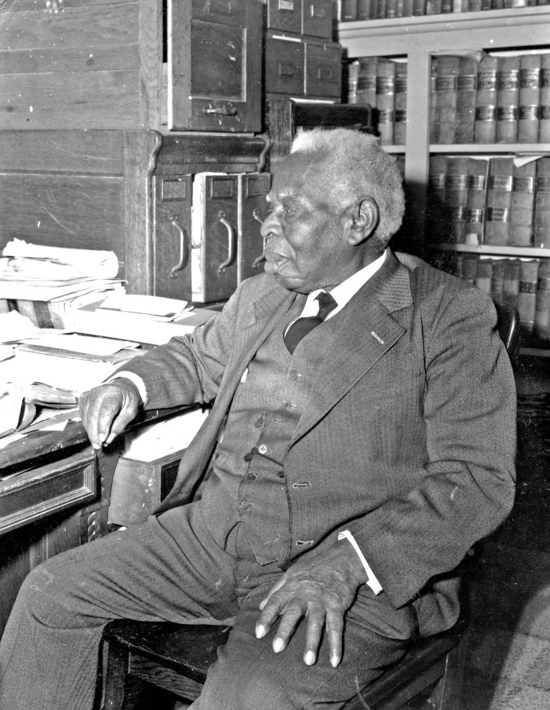 Work begins this week on T.C. Walker mural - Gazette Journal