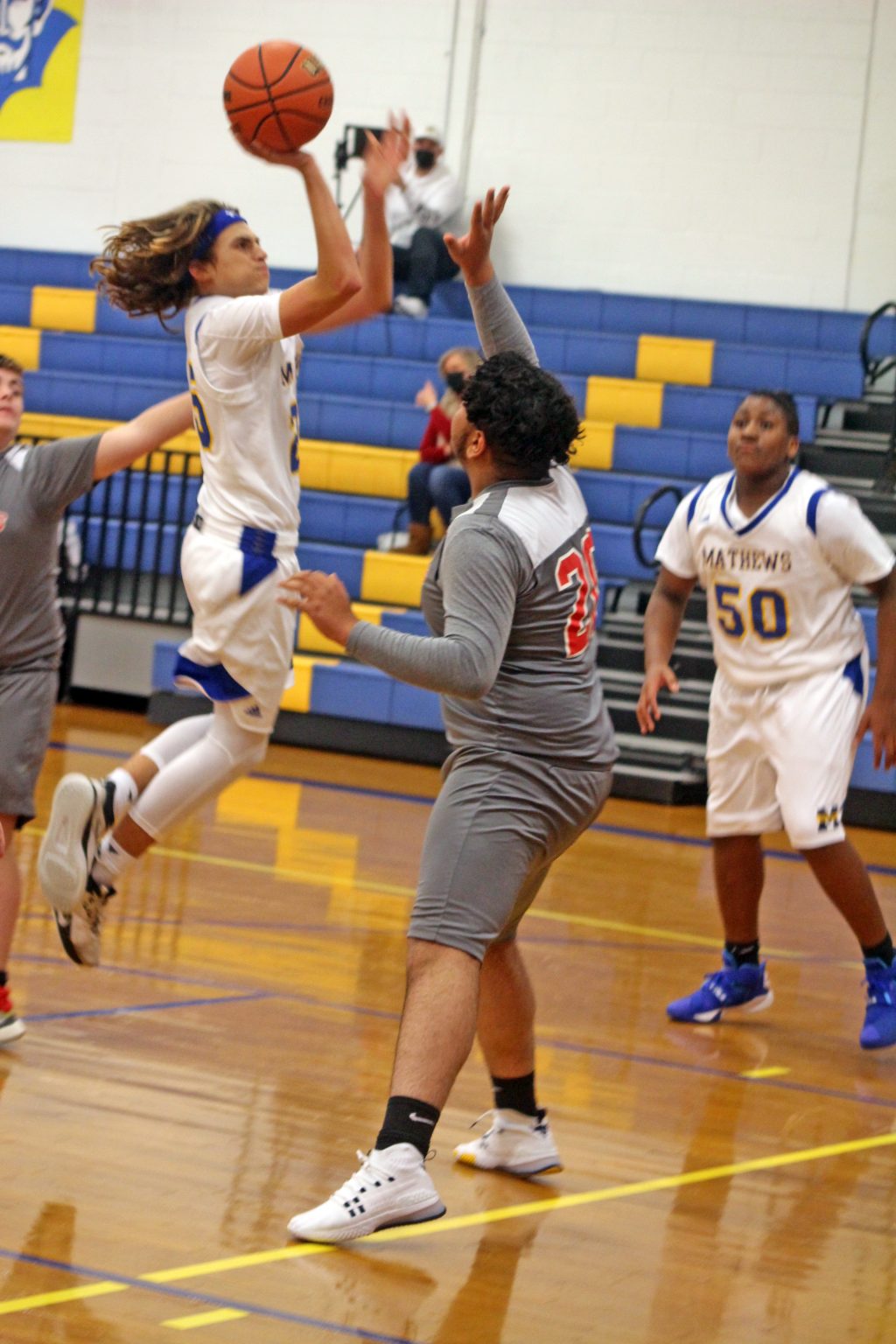 Mathews boys post convincing wins over Raiders - Gazette Journal