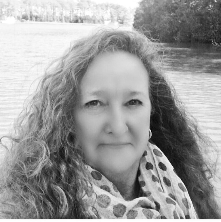 Dee Russell announces for county board - Gazette Journal