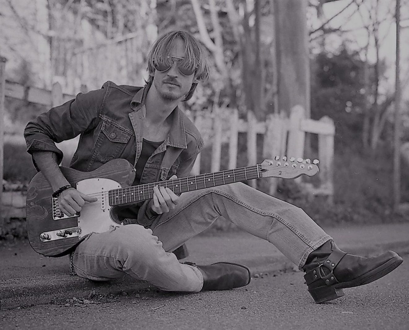 Eli Cook to perform at Flat Iron Crossroads - Gazette Journal