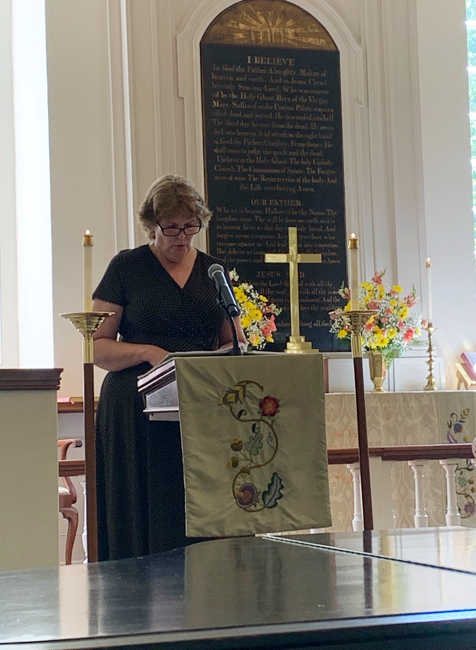 Ware Episcopal remembers Queen Elizabeth II - Gazette Journal