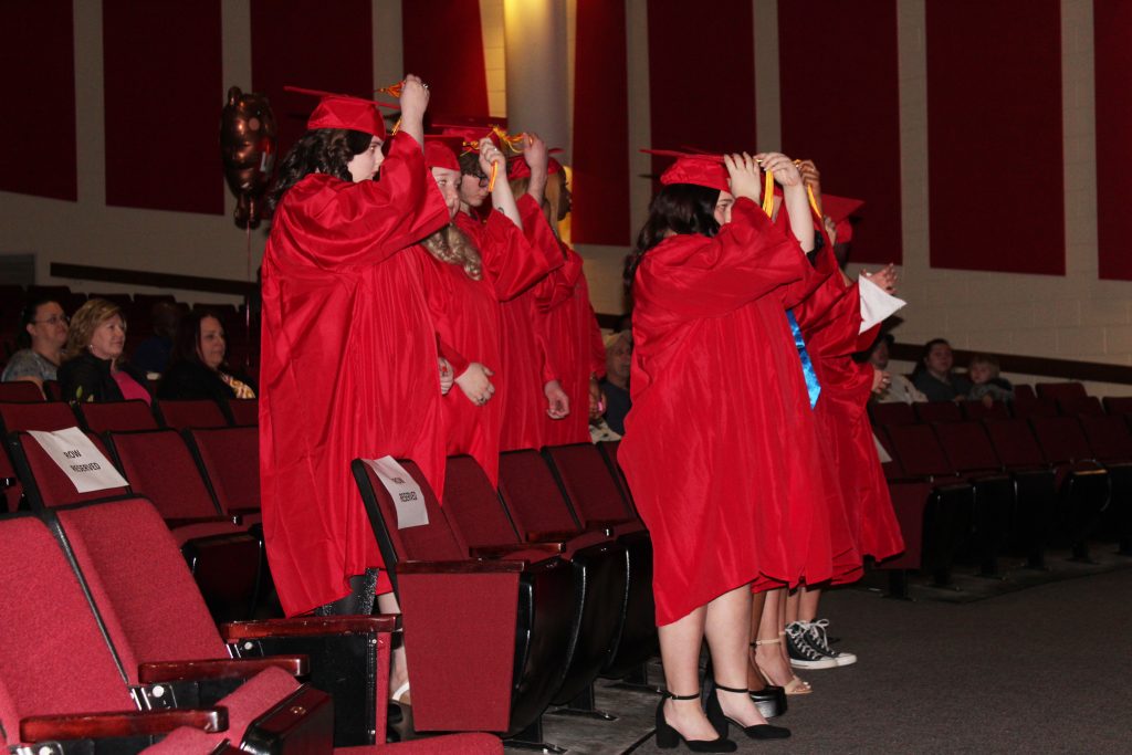 14 graduate from GHS in mid-year commencement exercises - Gazette Journal