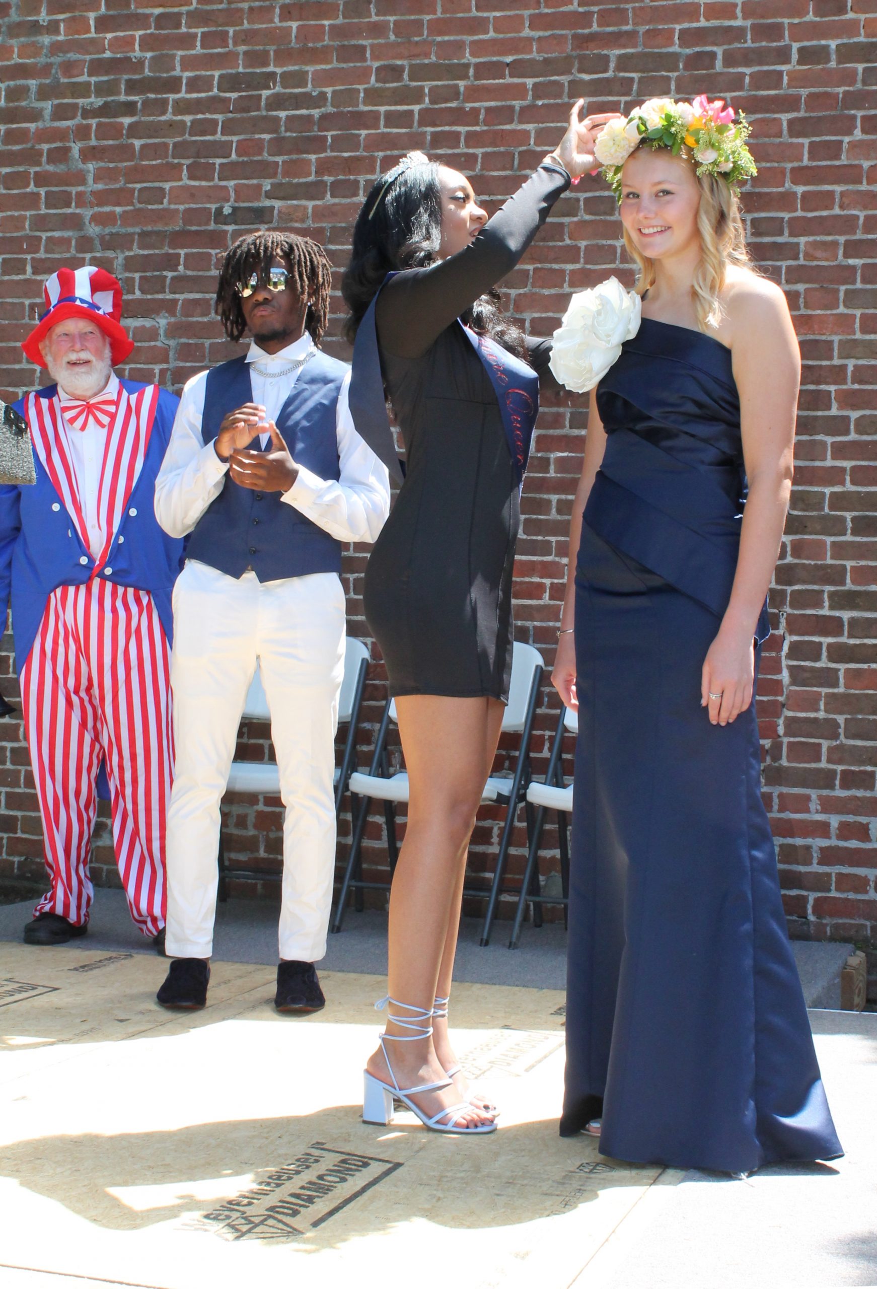 Perfect weather prevails at Mathews May Faire - Gazette Journal