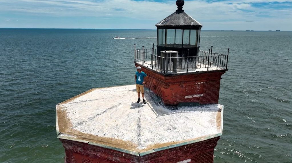 Wolf Trap Light to get facelift - Gazette Journal