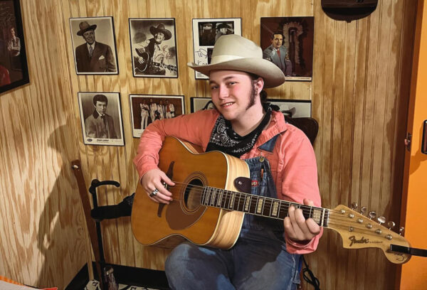 Helms and the Virginia Creepers to perform at Flat Iron Crossroads ...