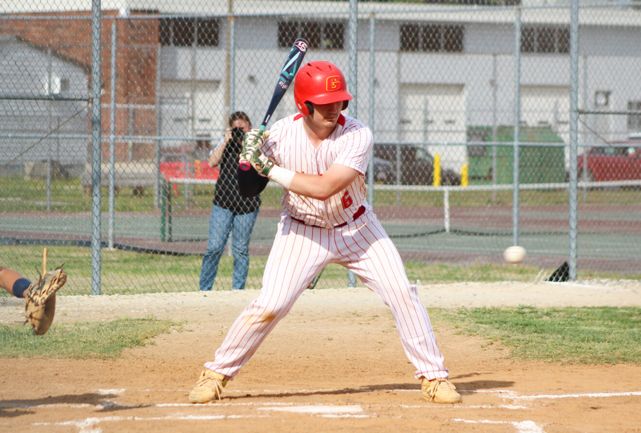 Dukes pick up two, drop one - Gazette Journal